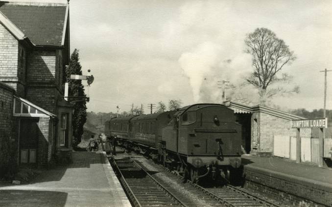 Hampton Loade Station