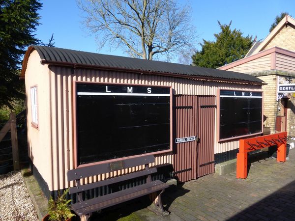 Hampton Loade Station