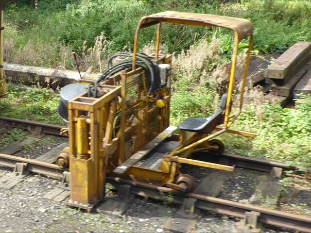Permaquip Muscleman track slewing machine - SVR Wiki